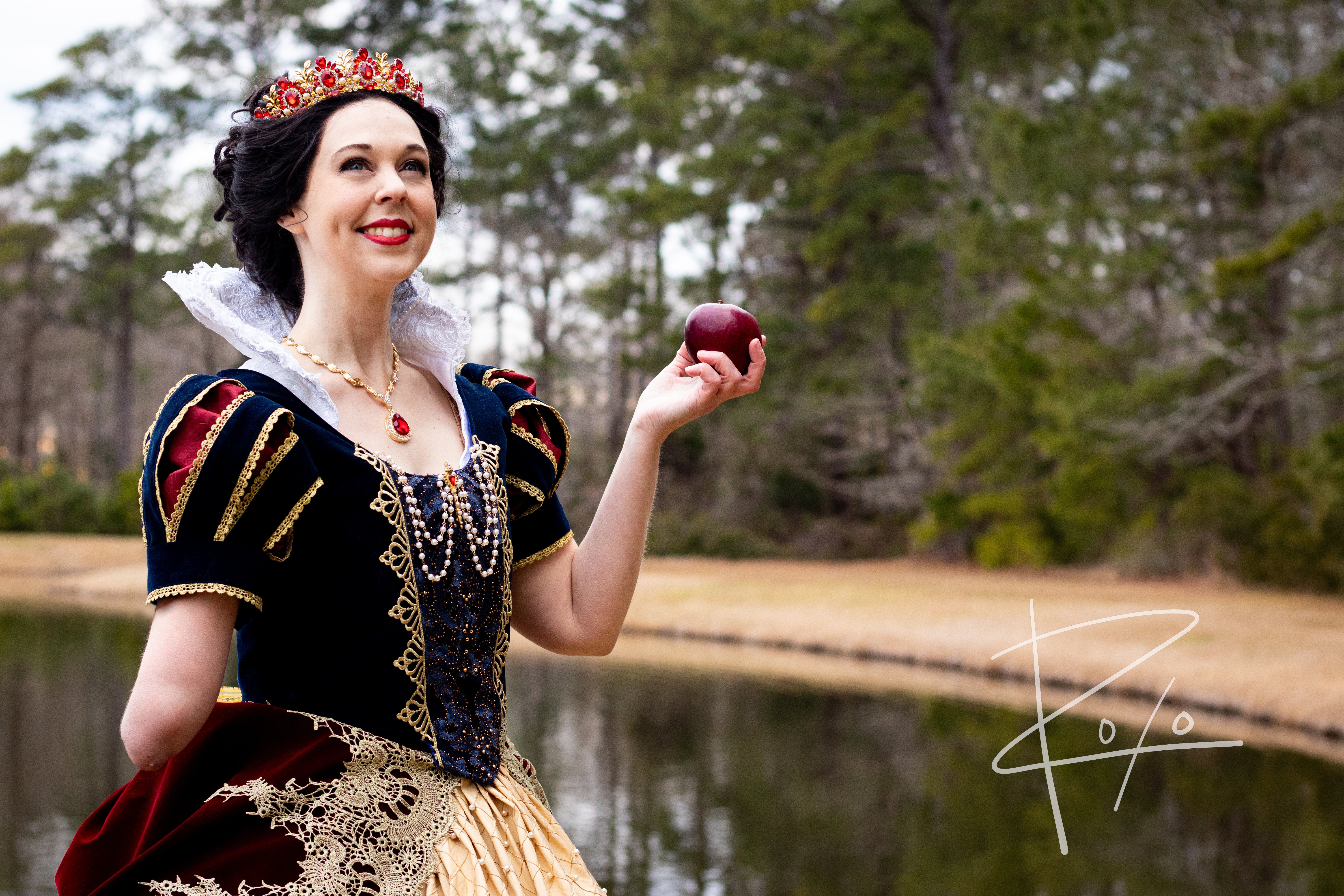 This Stunning Snow White Is A Real Life Disney Princess | Cosplay Central